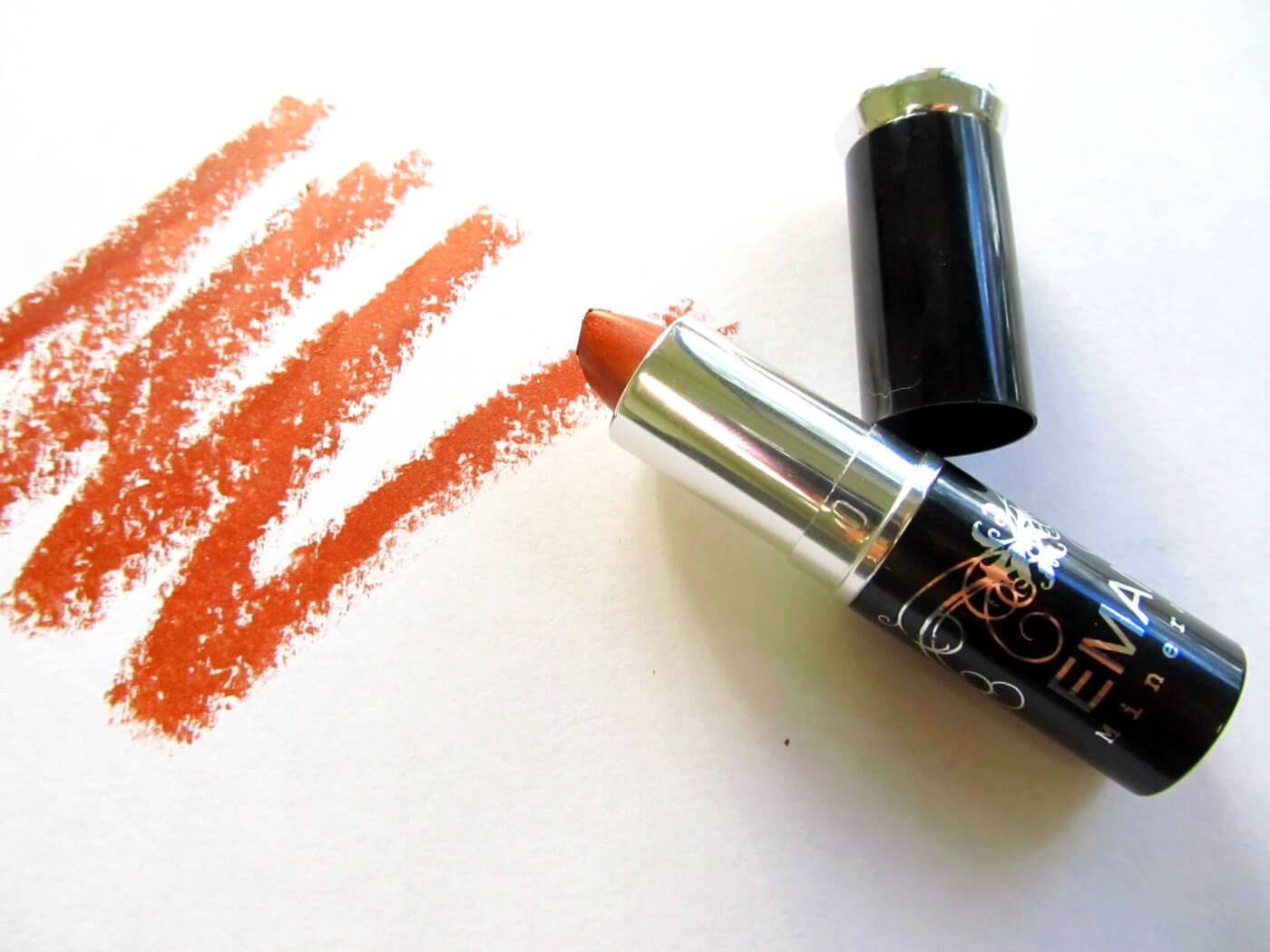 Top 5 Vegan Lip Must-Haves | PETA