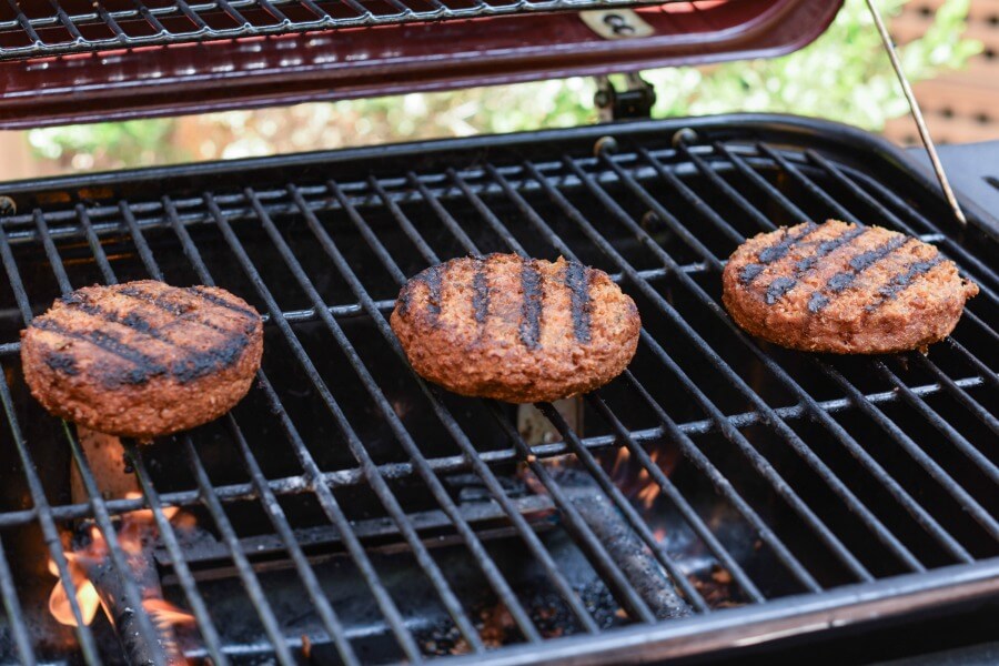 5 Ways to Help Animals at a BBQ | PETA