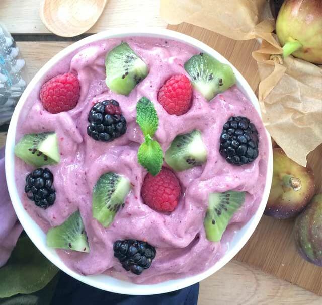 11 Açaí Bowls That Are Almost Too Pretty to Eat | PETA