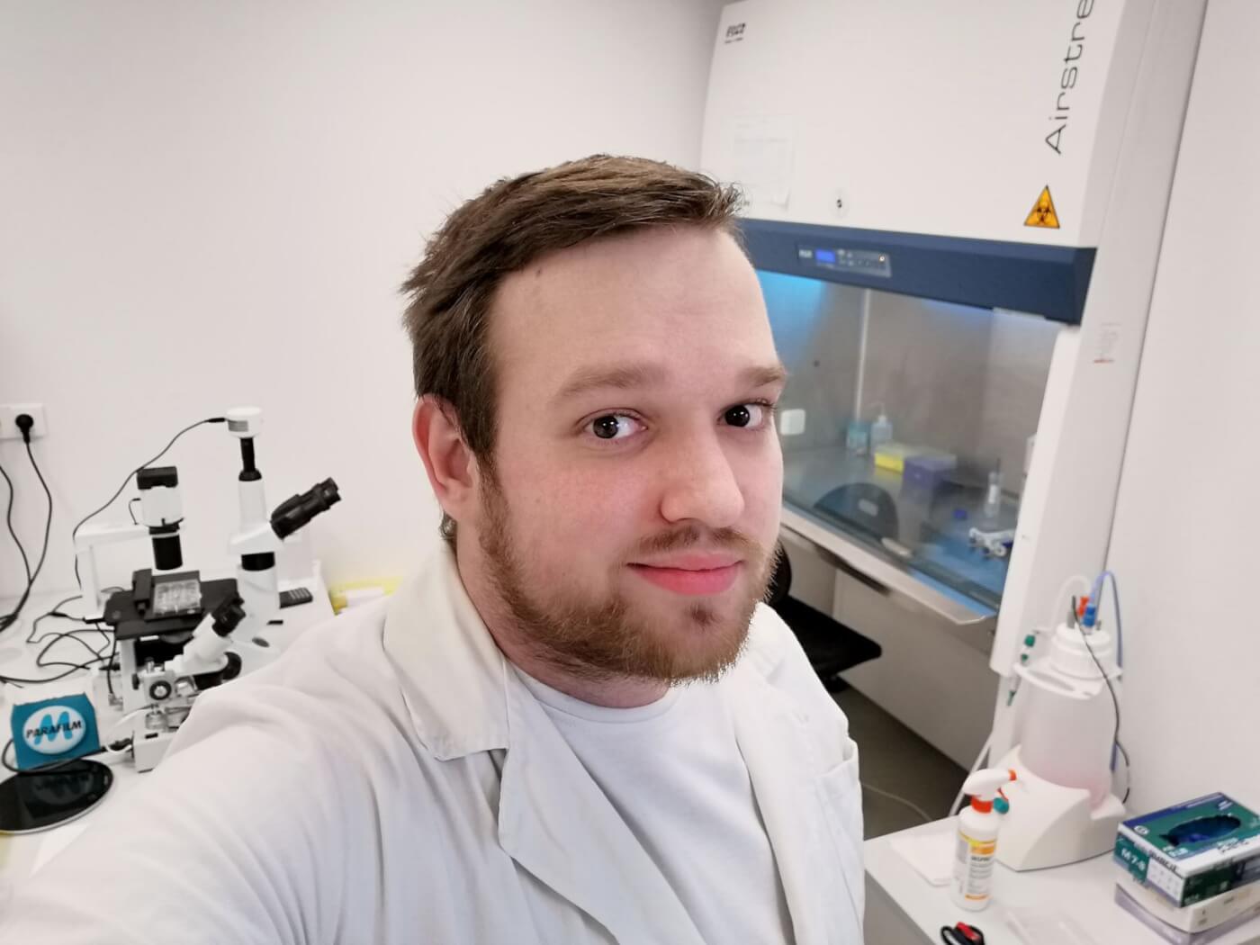 Early-Career Scientist Award: Peter Pôbiš, Cornea Testing | PETA