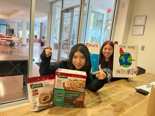 Photos: AFIA Students Surprised With Free Vegan Roasts | PETA